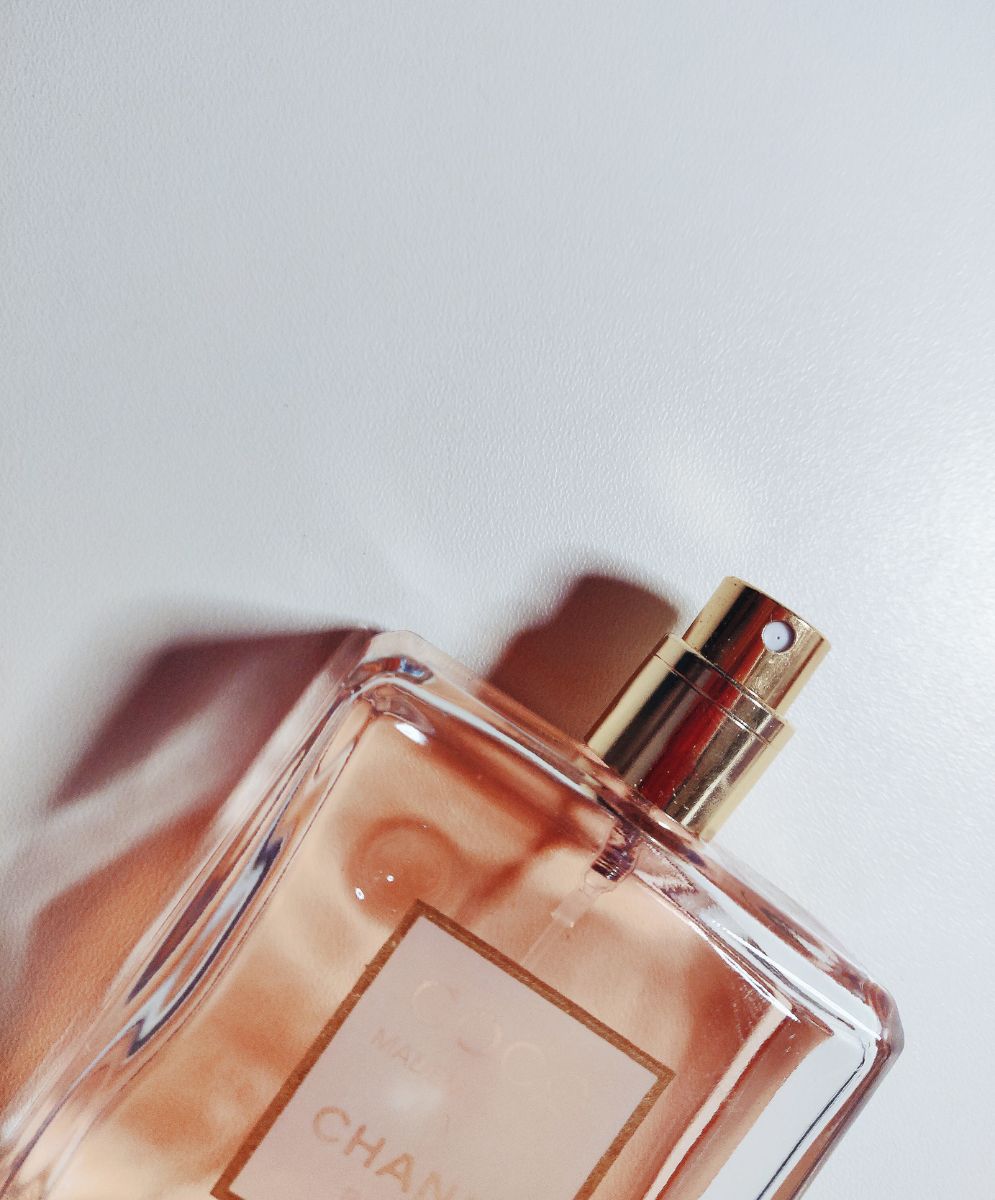 Comment choisir son parfum en automne - Cherry Flower